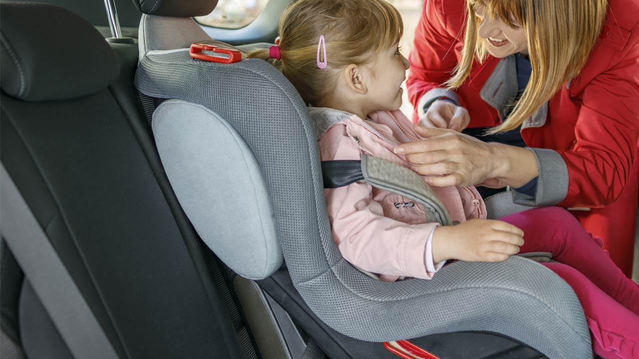 Barn i bil | Trygg kjøring for familien | Nordea